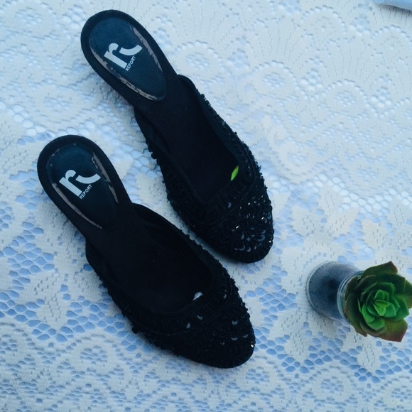 R Report | Shoes | A Cute R Report Pointy Toe Mid Kitten Heel Size9 ...